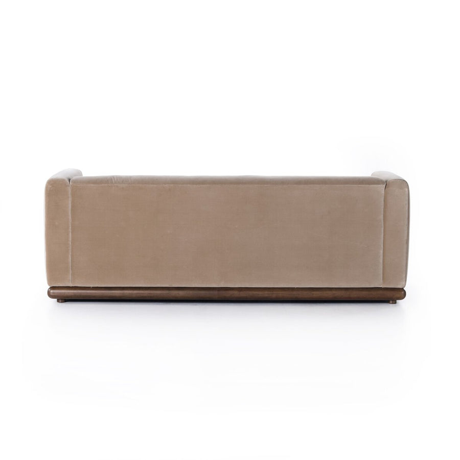 Harriet Sofa – Spacejoy